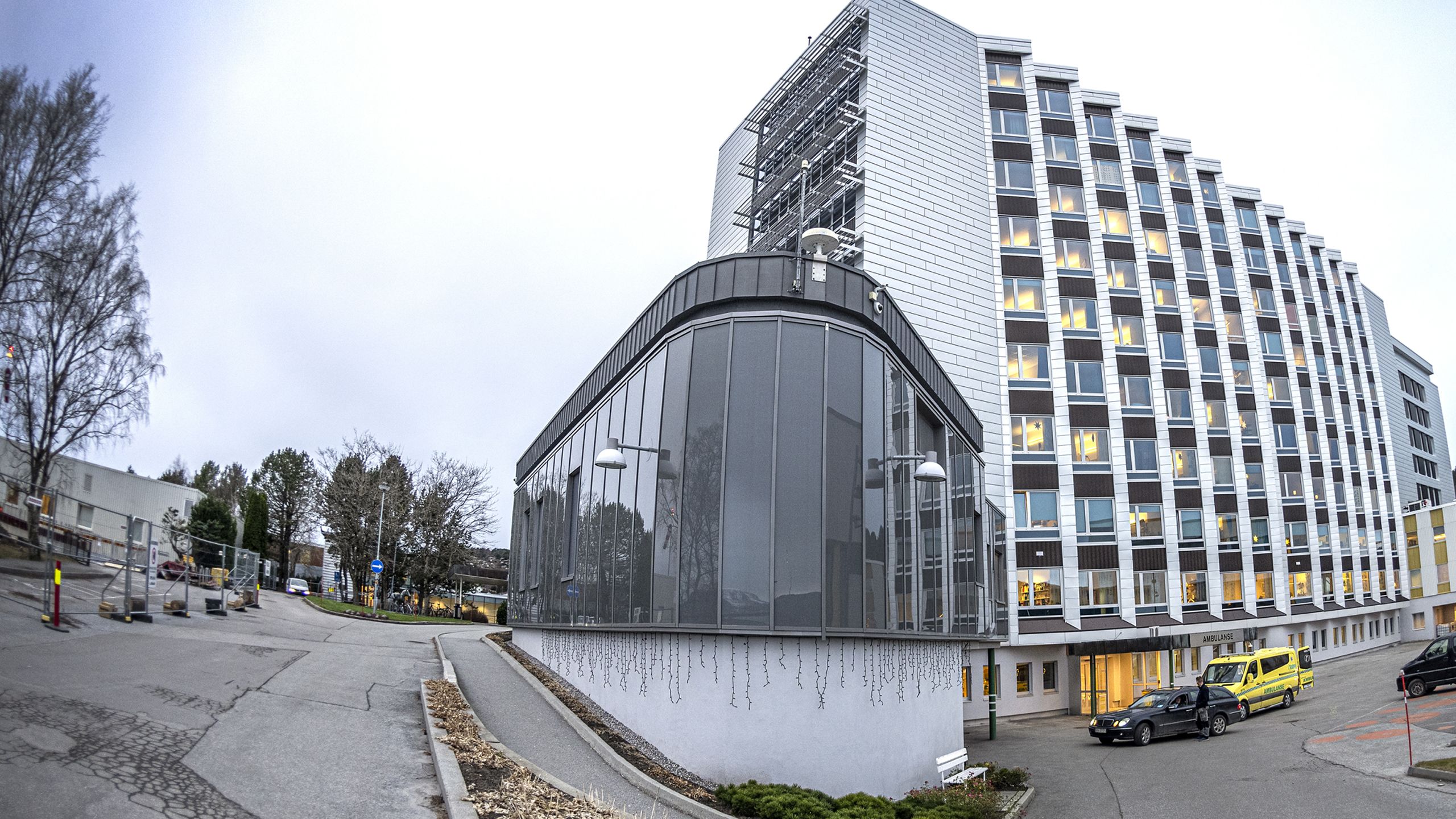 Emma (20) lever med ekstreme smerter – livet er satt på vent - smp.no