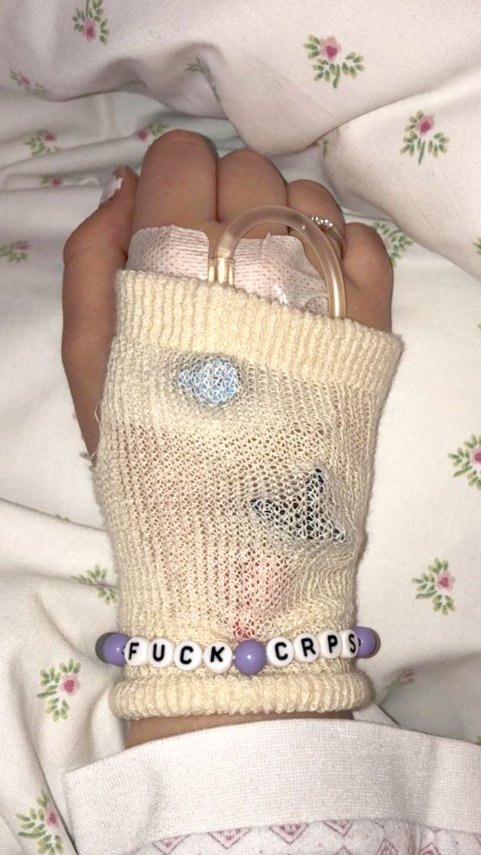 Emma (20) lever med ekstreme smerter – livet er satt på vent - smp.no