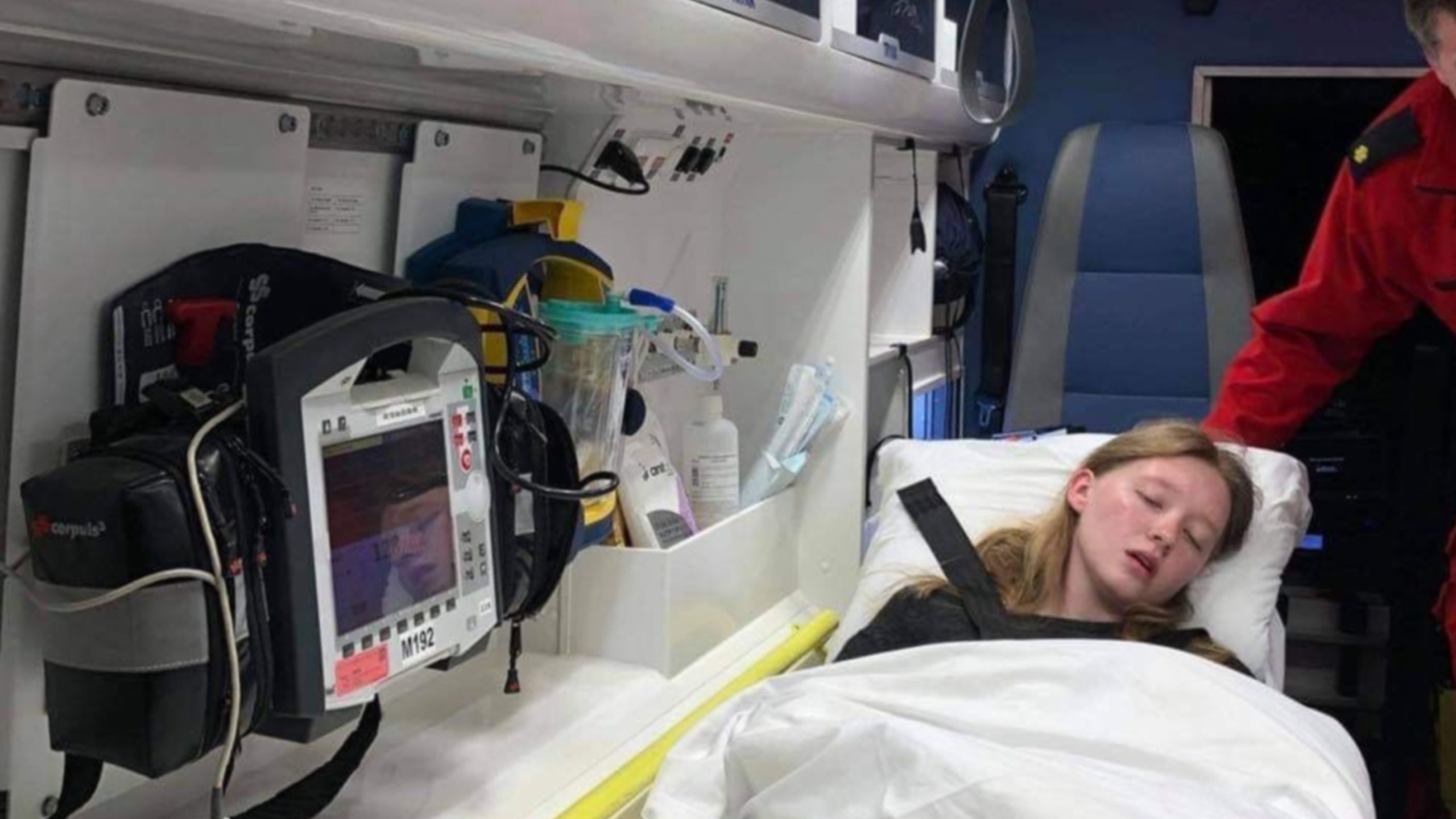 Emma (20) lever med ekstreme smerter – livet er satt på vent - smp.no